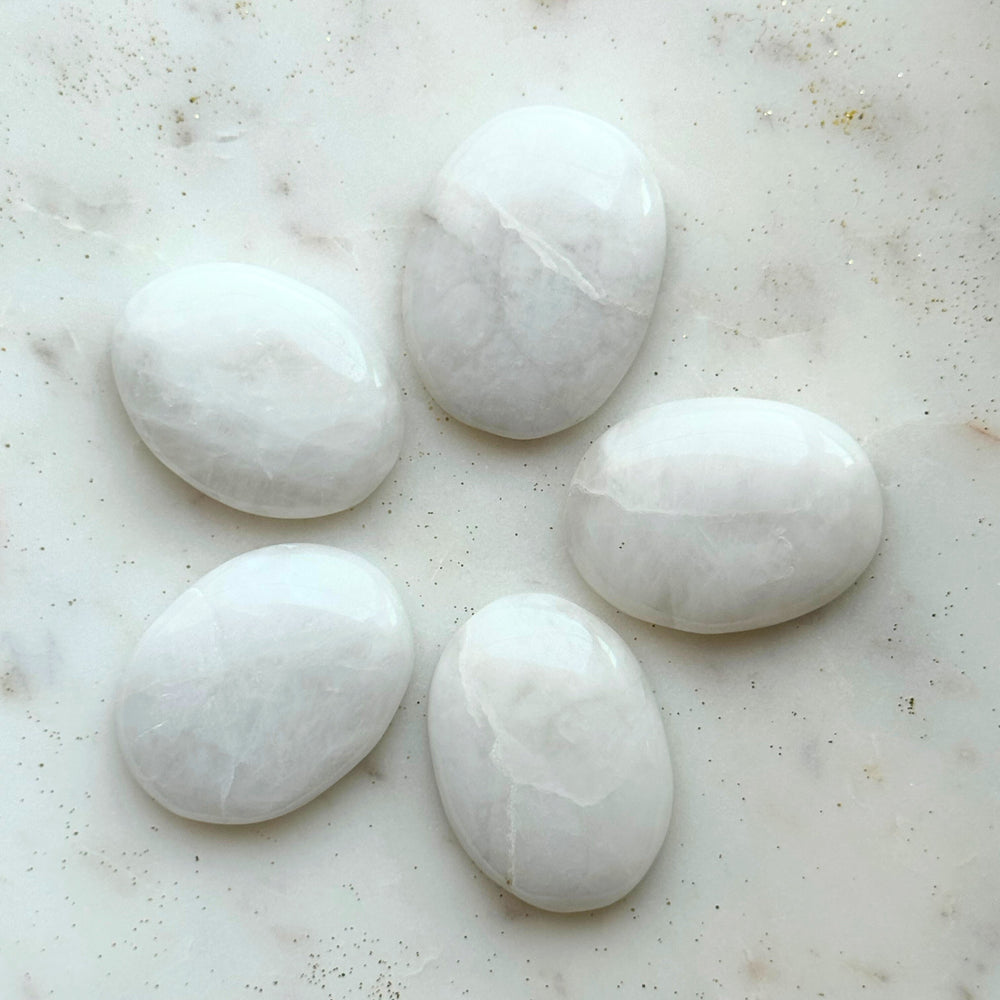 Snow Quartz (White Agate)